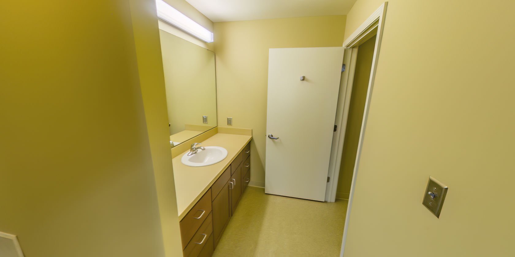 University of Alabama - Presidential II - 2-BR Suite - Barnes Creative Studios