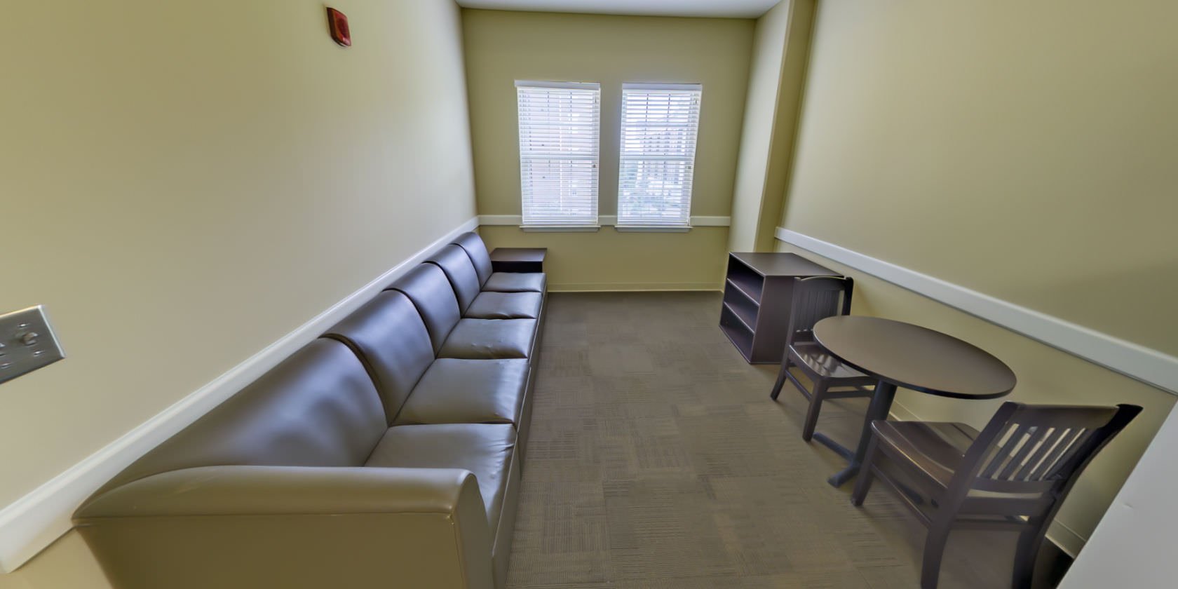 University of Alabama - Presidential II - 2-BR Suite - Barnes Creative Studios