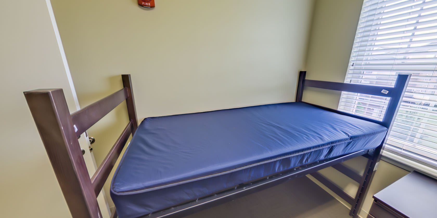 University of Alabama - Presidential II - 4-BR Suite - Barnes Creative Studios