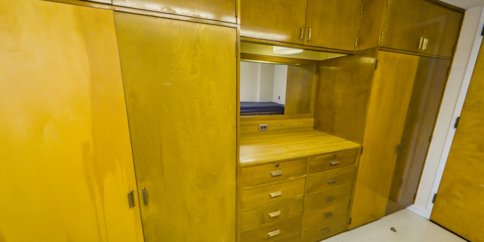 University of Alabama - Burke Double - Barnes Creative Studios