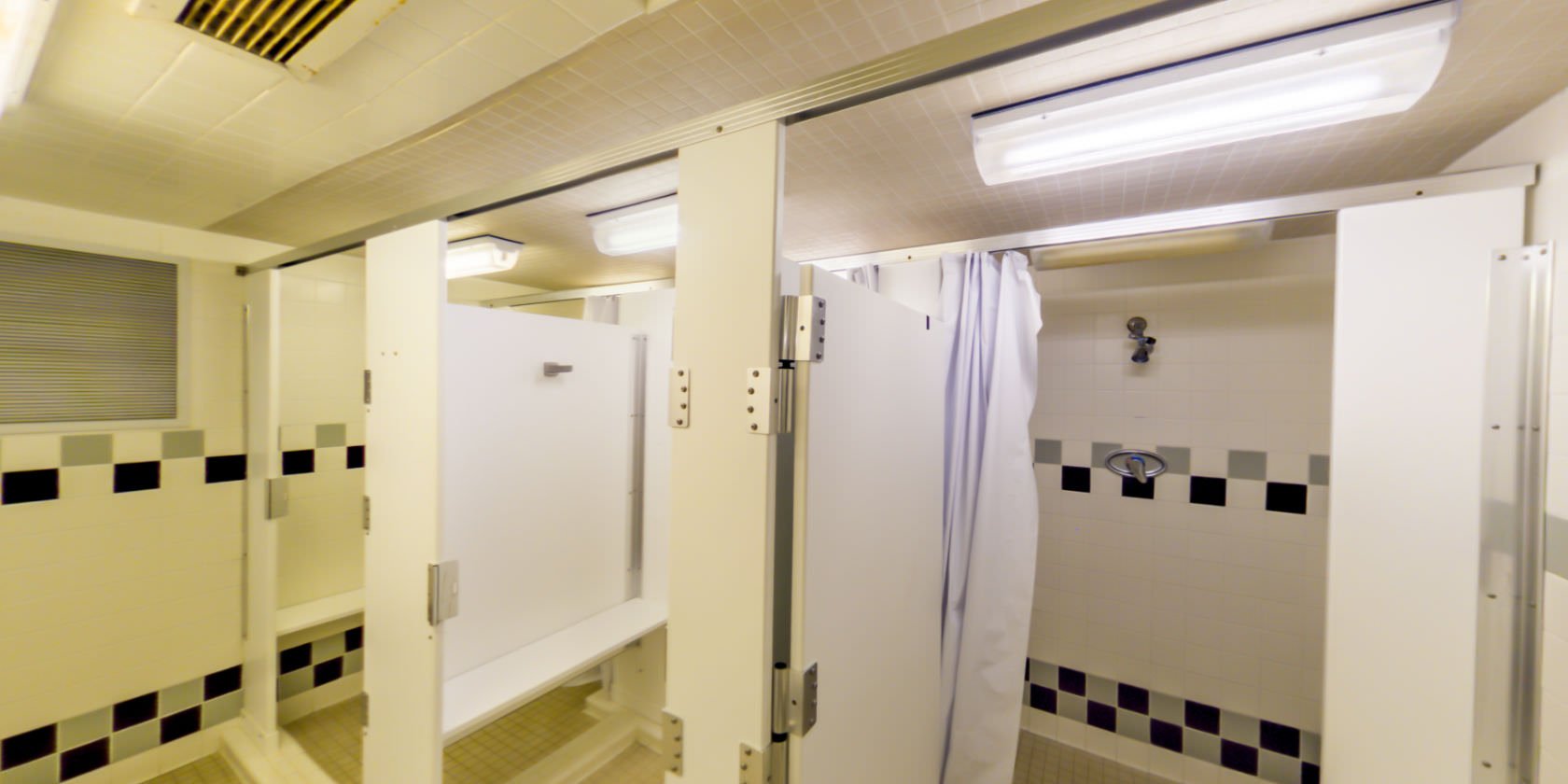 University of Alabama - Parham 2-Person Suite-B - Barnes Creative Studios