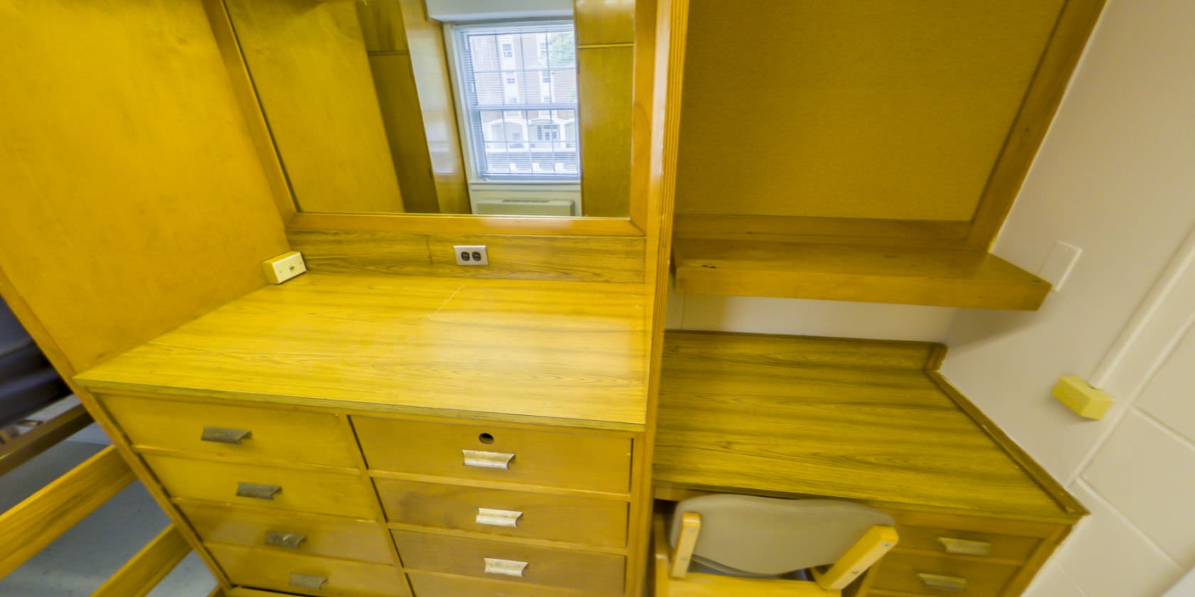 University of Alabama - Parham 2-Person Suite-B - Barnes Creative Studios