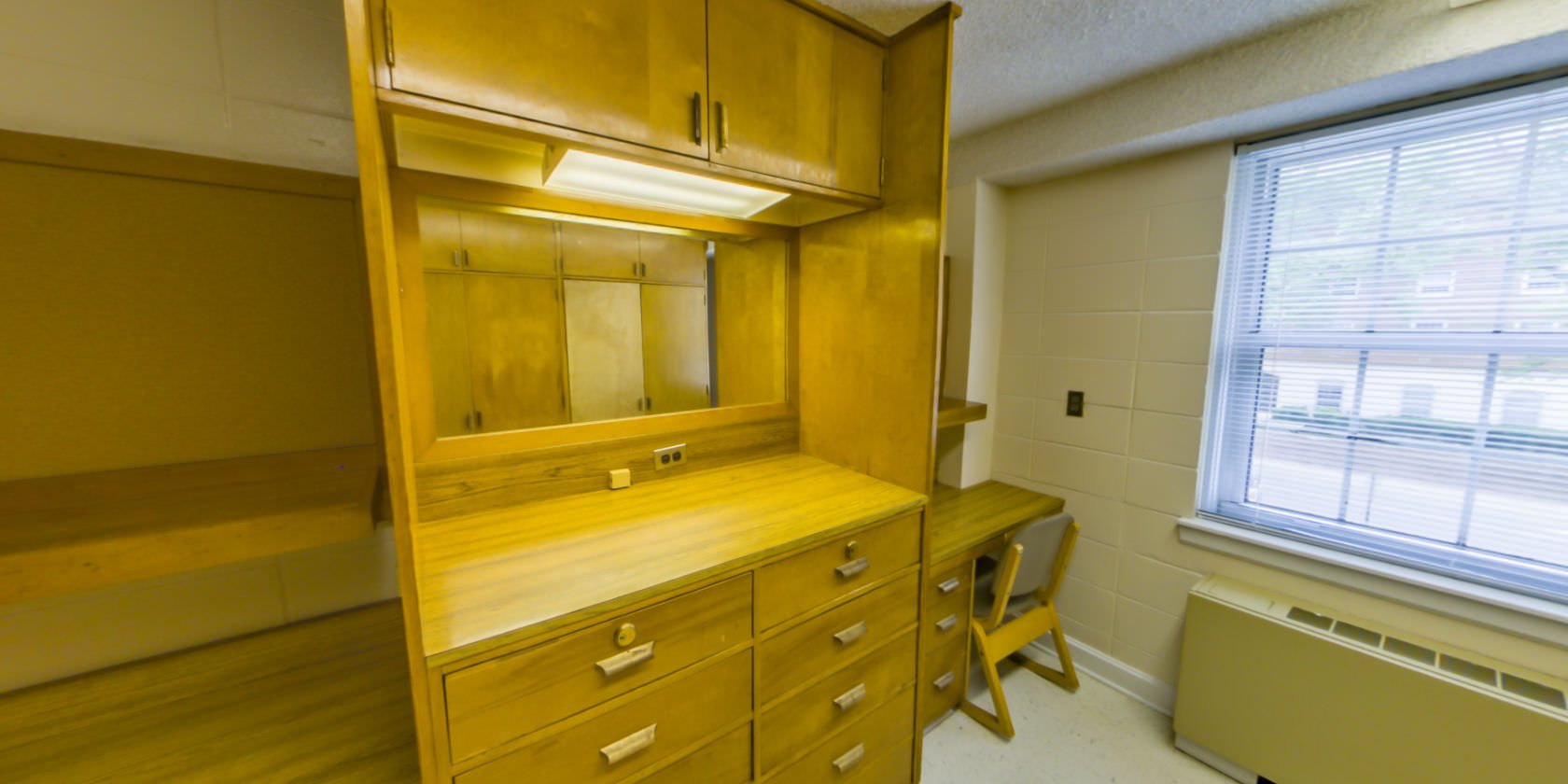 University of Alabama - Parham 2-Person Suite-B - Barnes Creative Studios