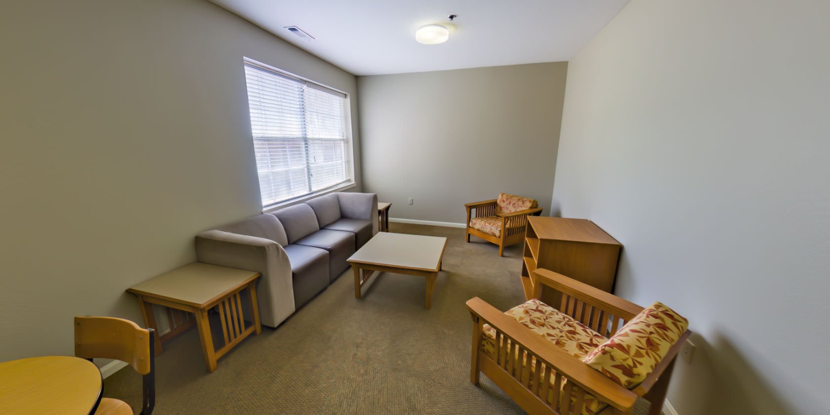 University of Alabama - Lakeside 4 BR Suite - Barnes Creative Studios