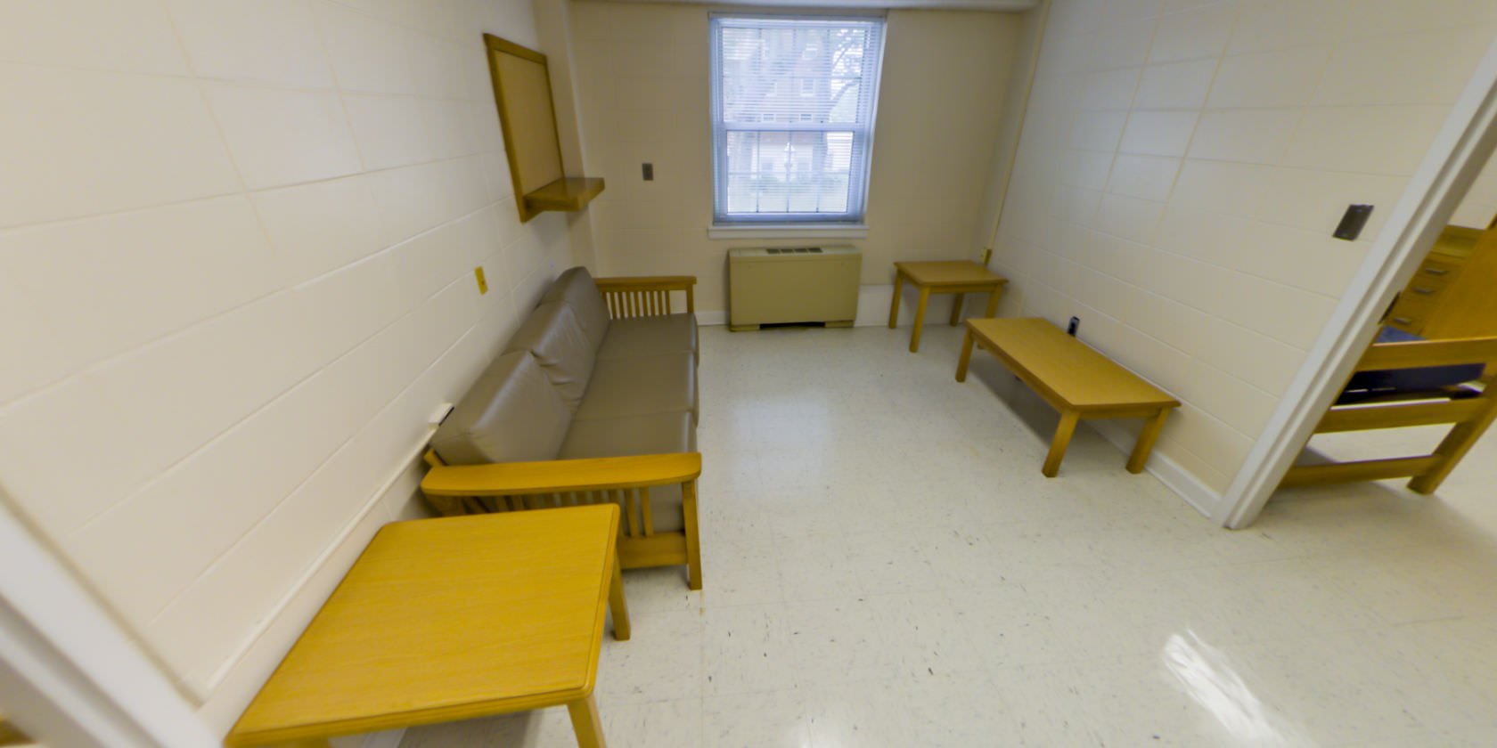 University of Alabama - Parham 3 Person Suite - Barnes Creative Studios