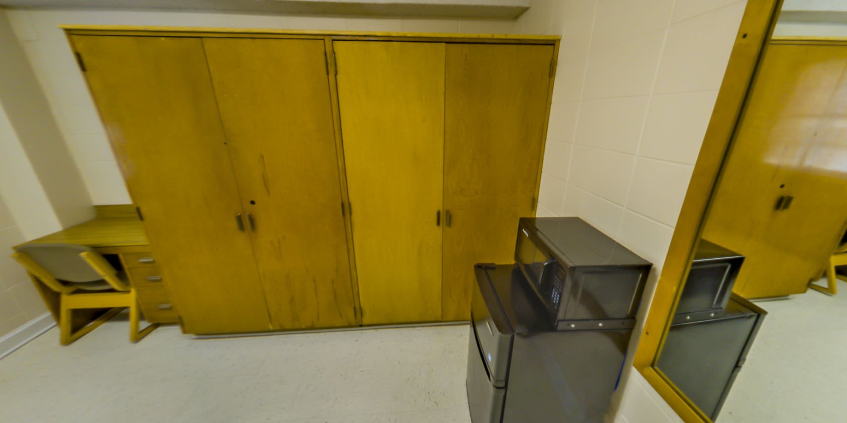 University of Alabama - Parham 3 Person Suite - Barnes Creative Studios