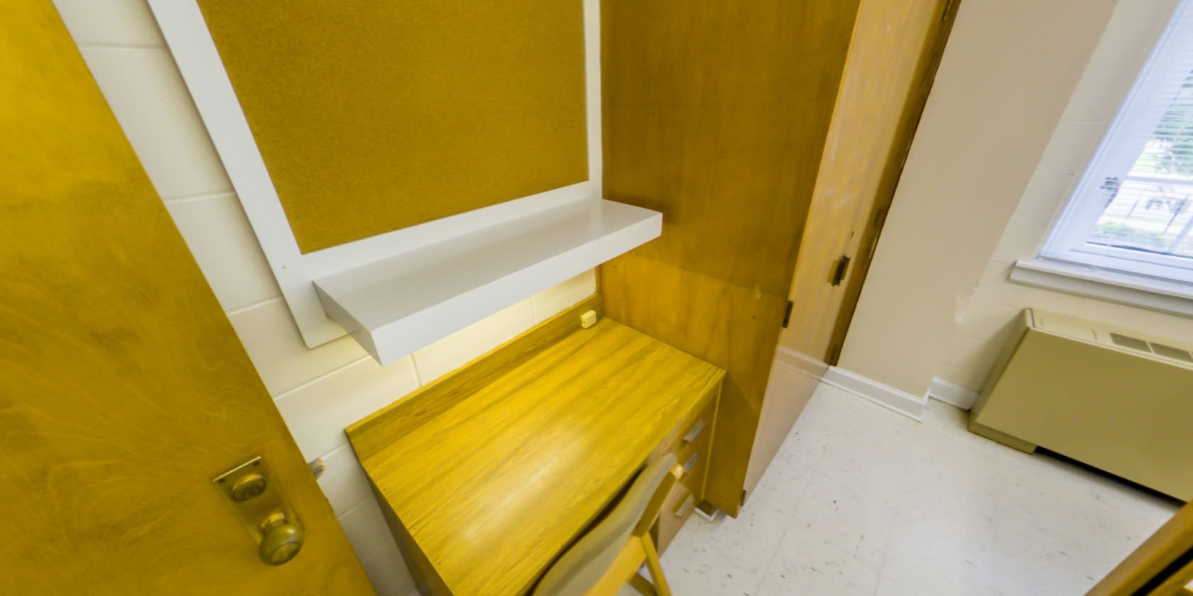 University of Alabama - Parham 3 Person Suite - Barnes Creative Studios