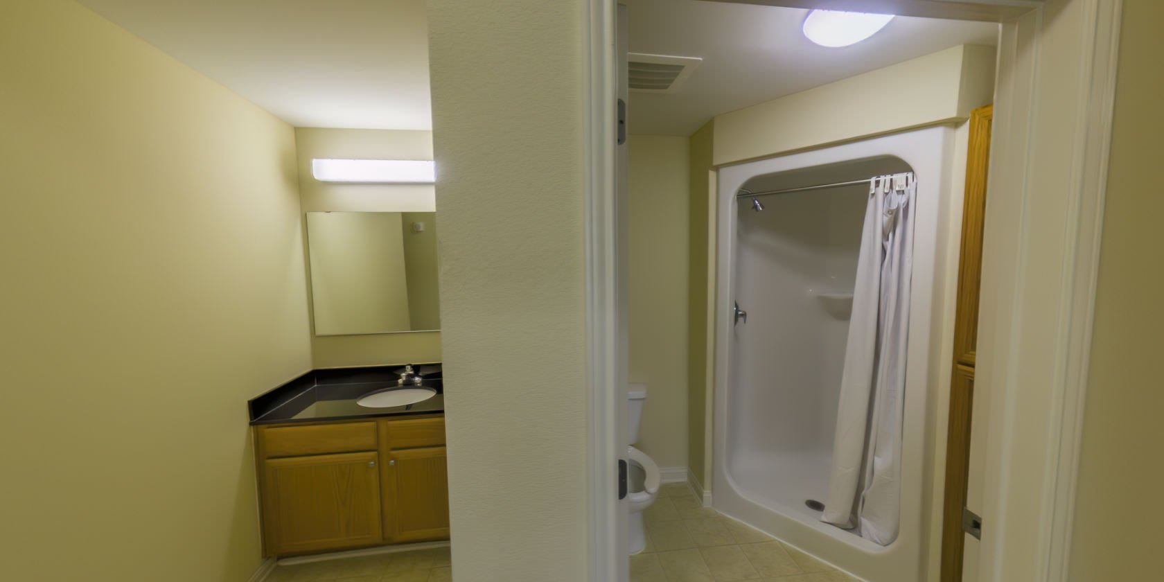 University of Alabama - Ridgecrest East/West 4 BR Suite - Barnes Creative Studios