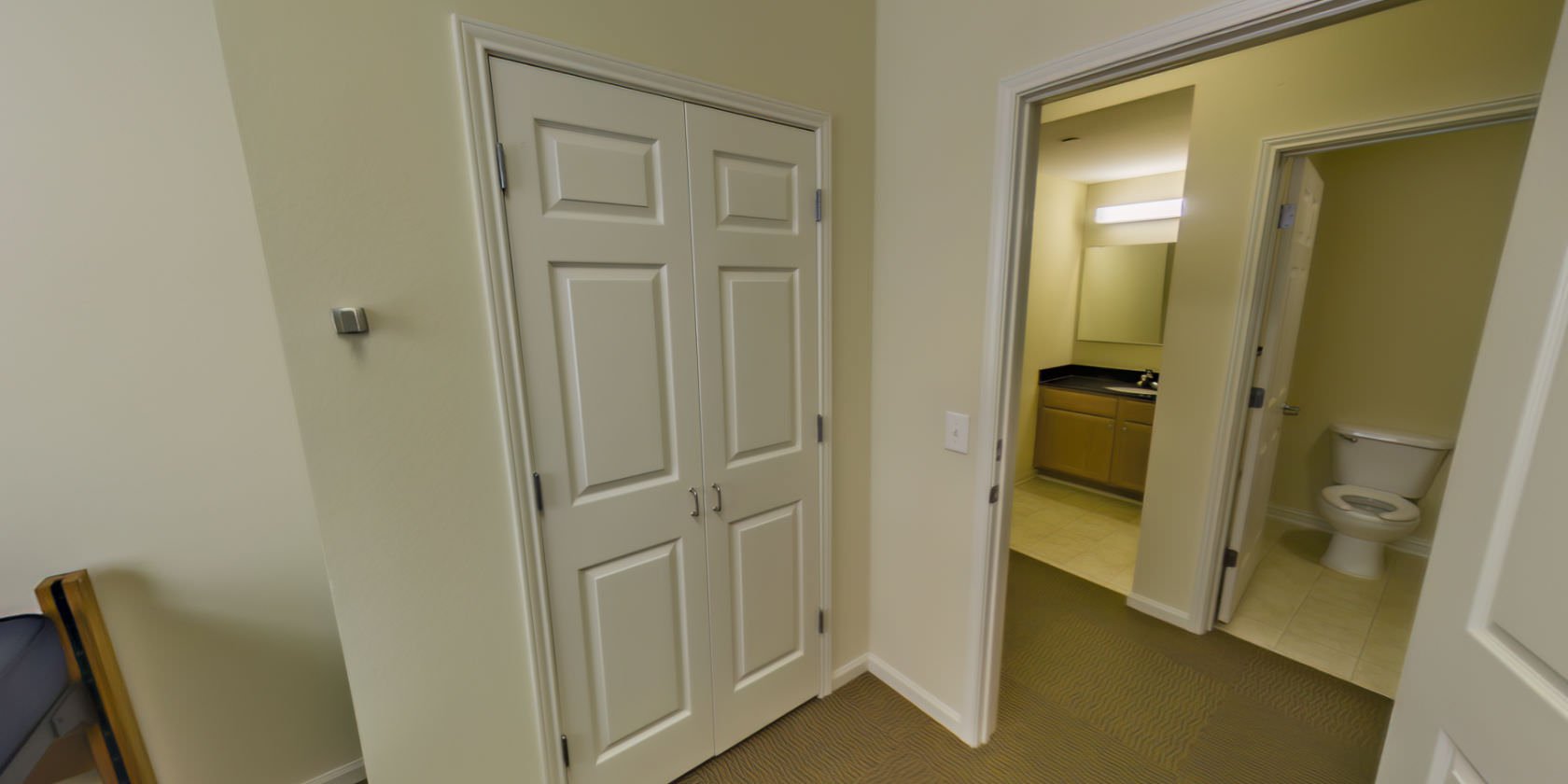 University of Alabama - Ridgecrest East/West 4 BR Suite - Barnes Creative Studios