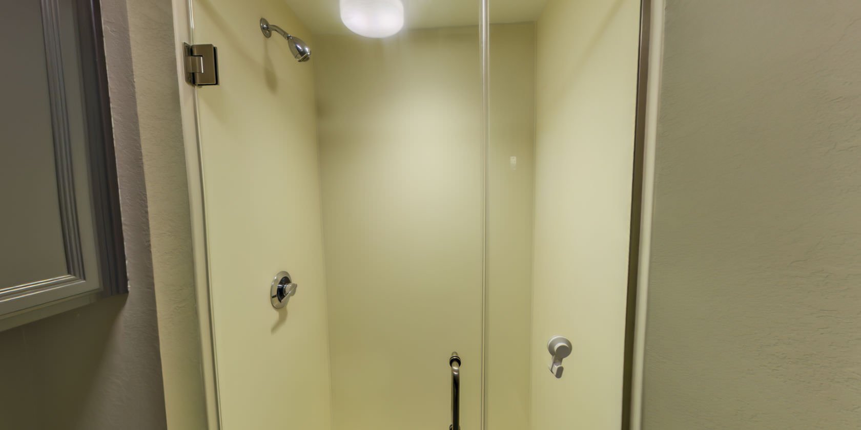 University of Alabama - Bryant 2 BR Suite - Barnes Creative Studios