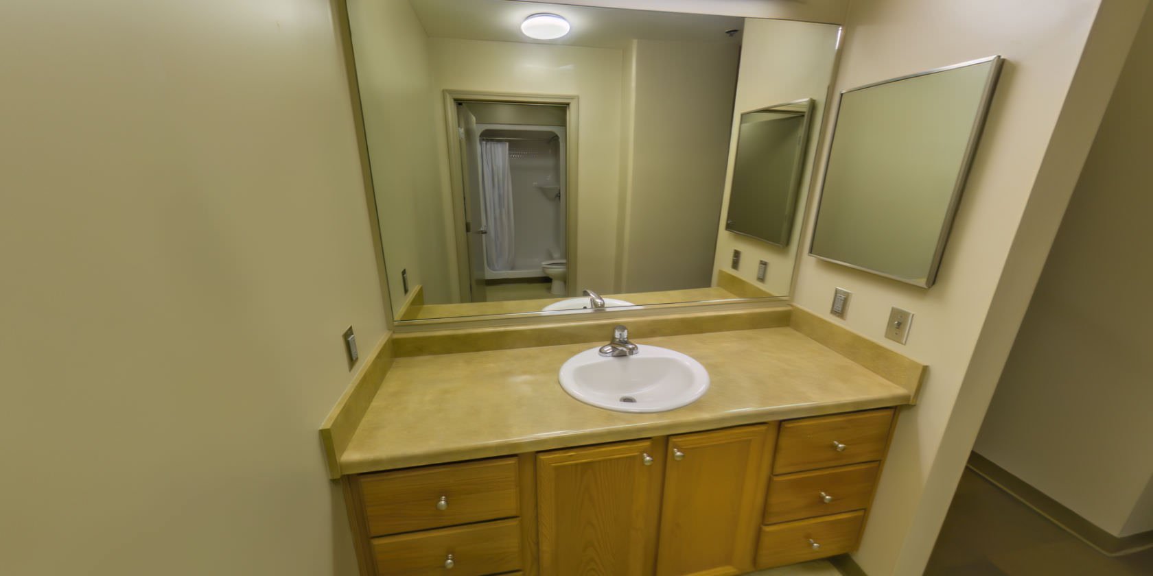 University of Alabama - Ridgecrest South 2 BR Suite - Barnes Creative Studios