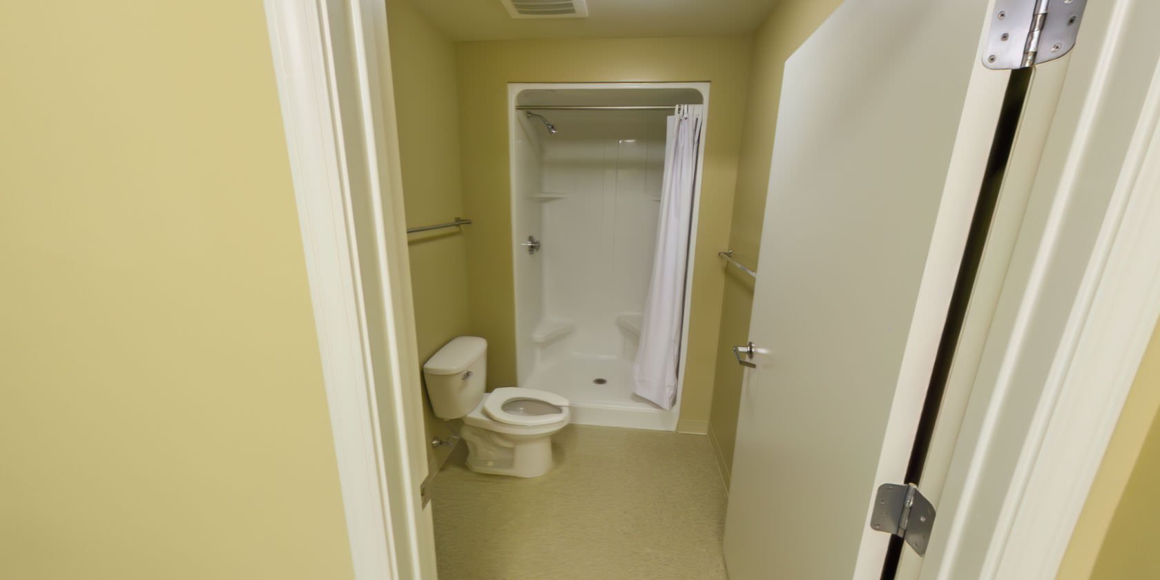 University of Alabama - Presidential I - 4-BR Suite - Barnes Creative Studios