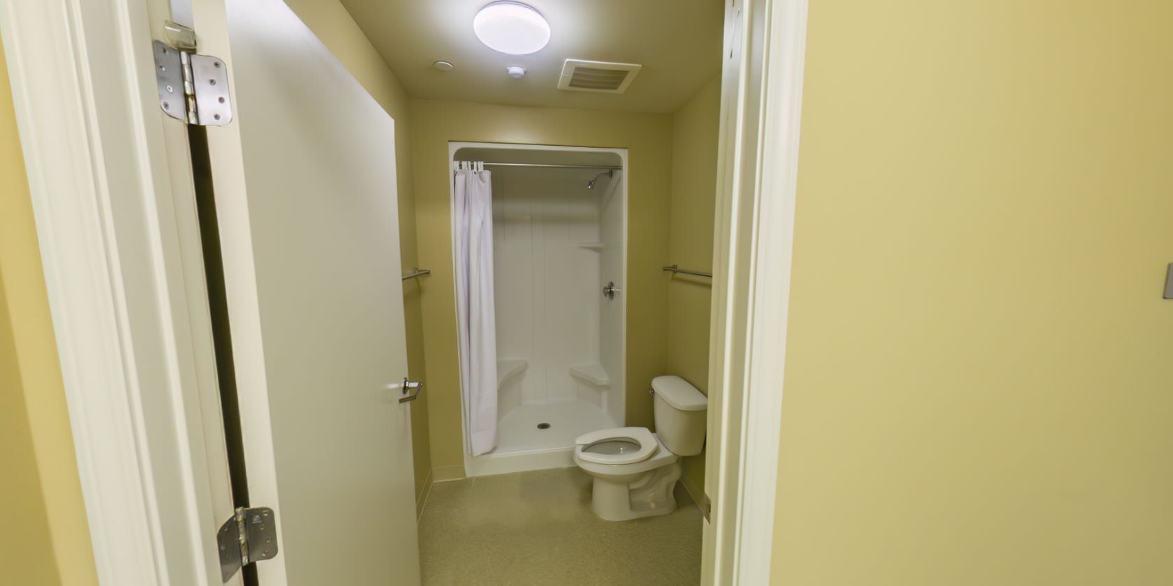 University of Alabama - Presidential I - 4-BR Suite - Barnes Creative Studios