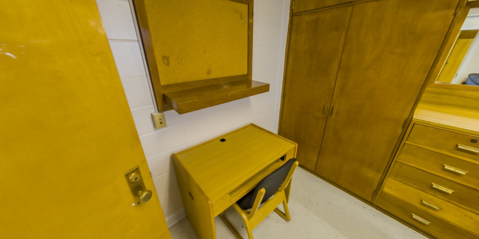 University of Alabama - Burke 4-Person Suite-B - Barnes Creative Studios