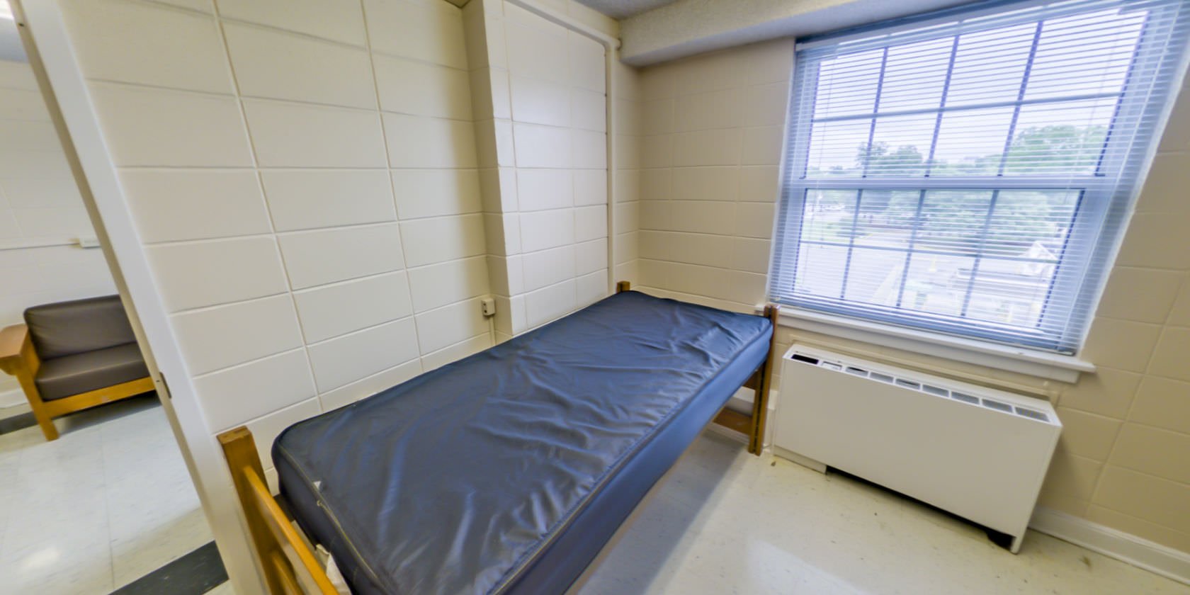 University of Alabama - Burke 4-Person Suite-B - Barnes Creative Studios