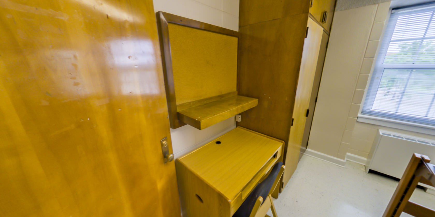 University of Alabama - Burke 4-Person Suite-B - Barnes Creative Studios