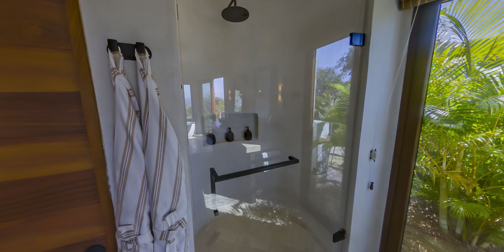 Naviva®, Ocean View Tent Accessible Tour - Barnes Creative Studios