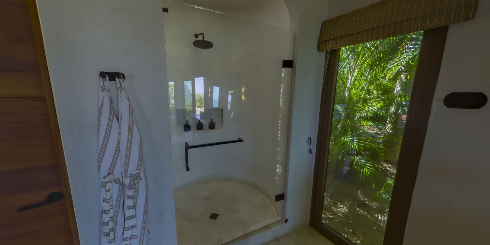 Naviva®, Ocean View Grand Tent Accessible Tour - Barnes Creative Studios