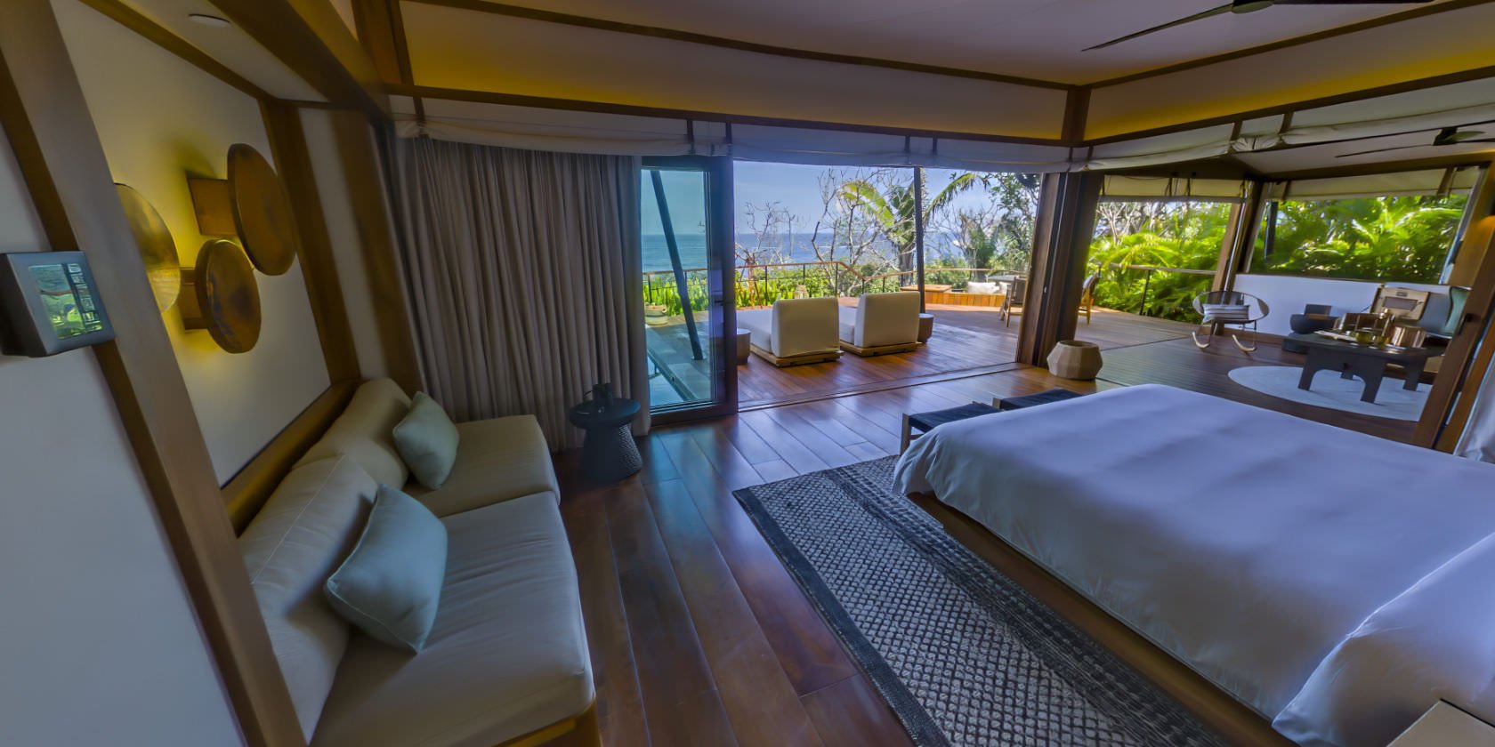 Naviva®, Ocean View Grand Tent Accessible Tour - Barnes Creative Studios