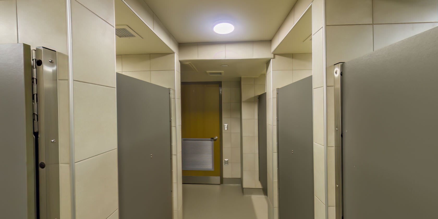 University of Alabama - Paty Bathroom - Barnes Creative Studios