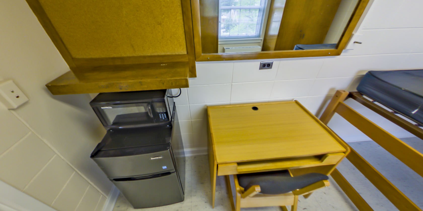 University of Alabama - Burke 3 Person Suite - Barnes Creative Studios