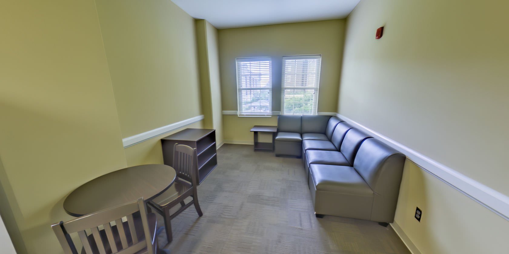 University of Alabama - Presidential I - 2-BR Suite - Barnes Creative Studios