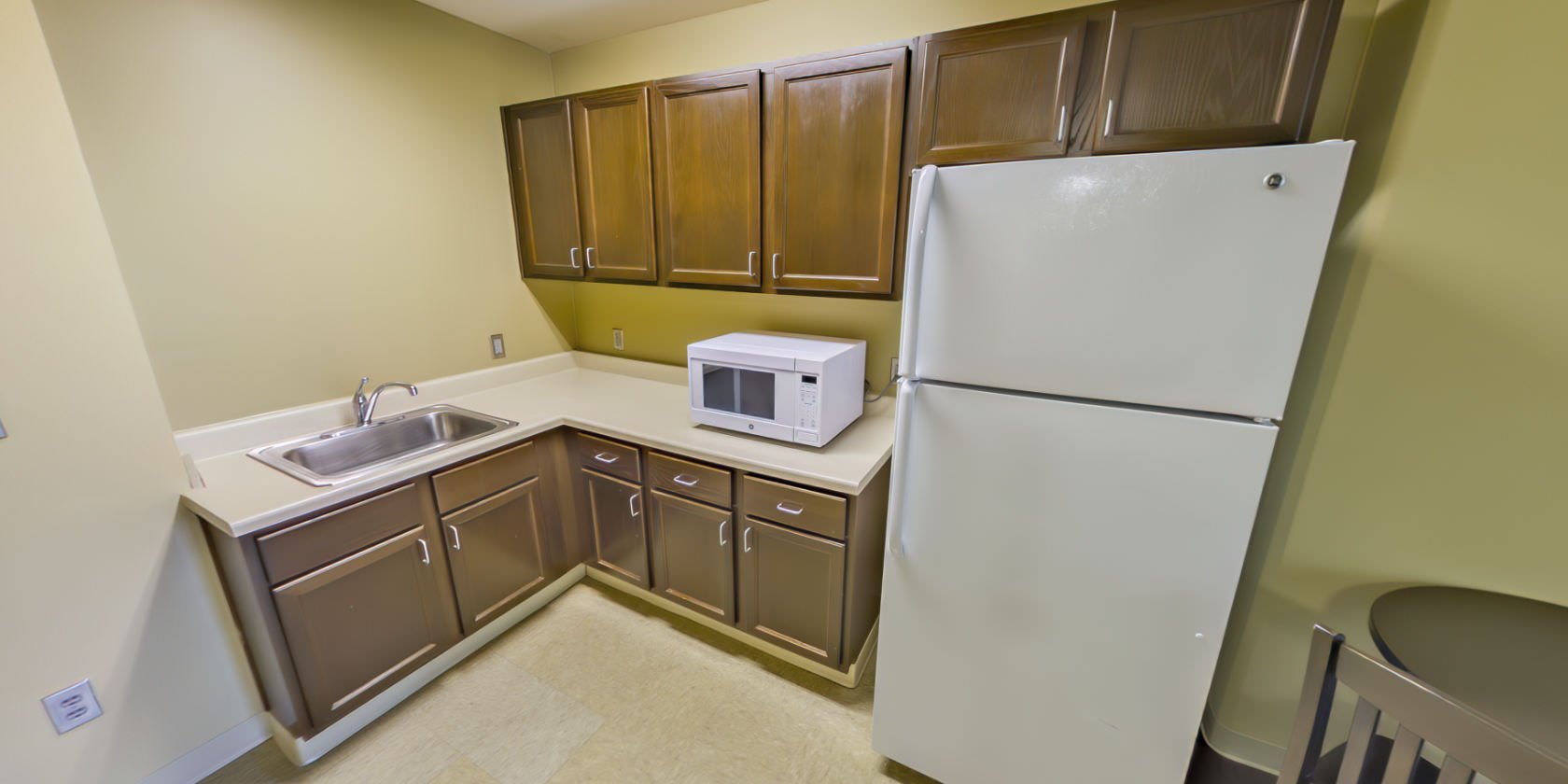 University of Alabama - Presidential I - 2-BR Suite - Barnes Creative Studios