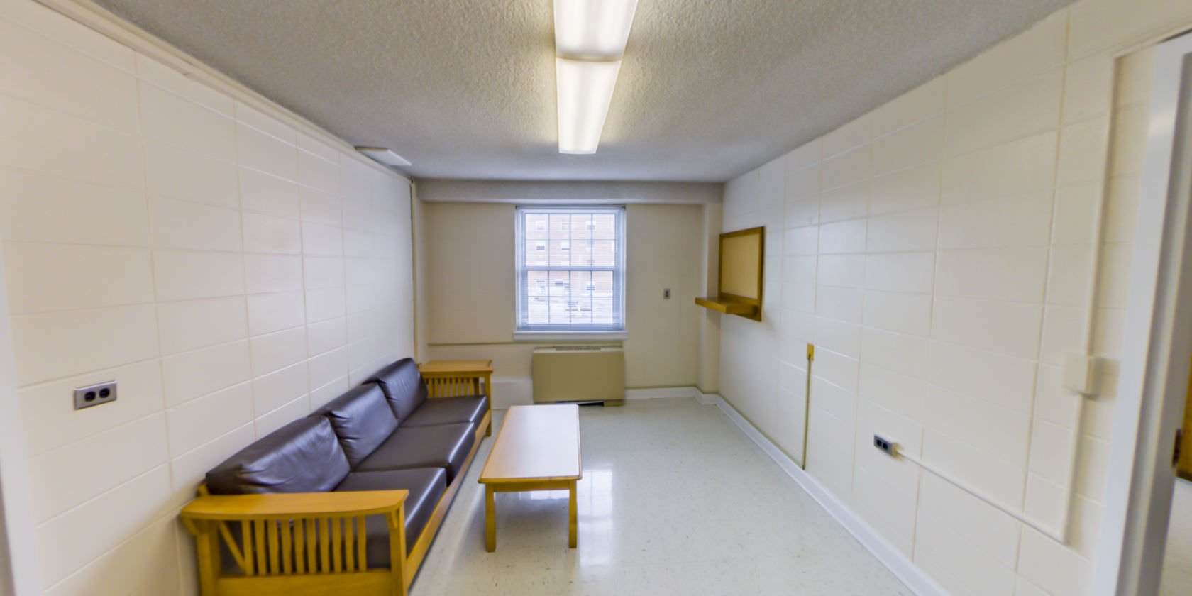 University of Alabama - Parham 2-Person Suite-A - Barnes Creative Studios